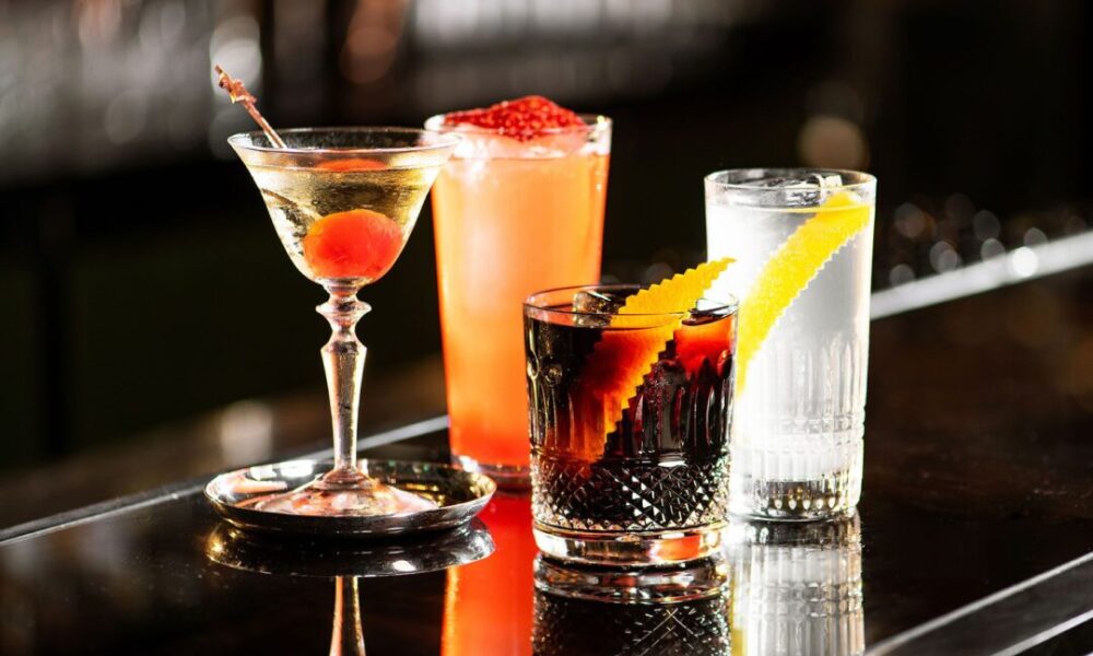 How to Choose the Perfect Signature Cocktail for Your Event - Norvasen